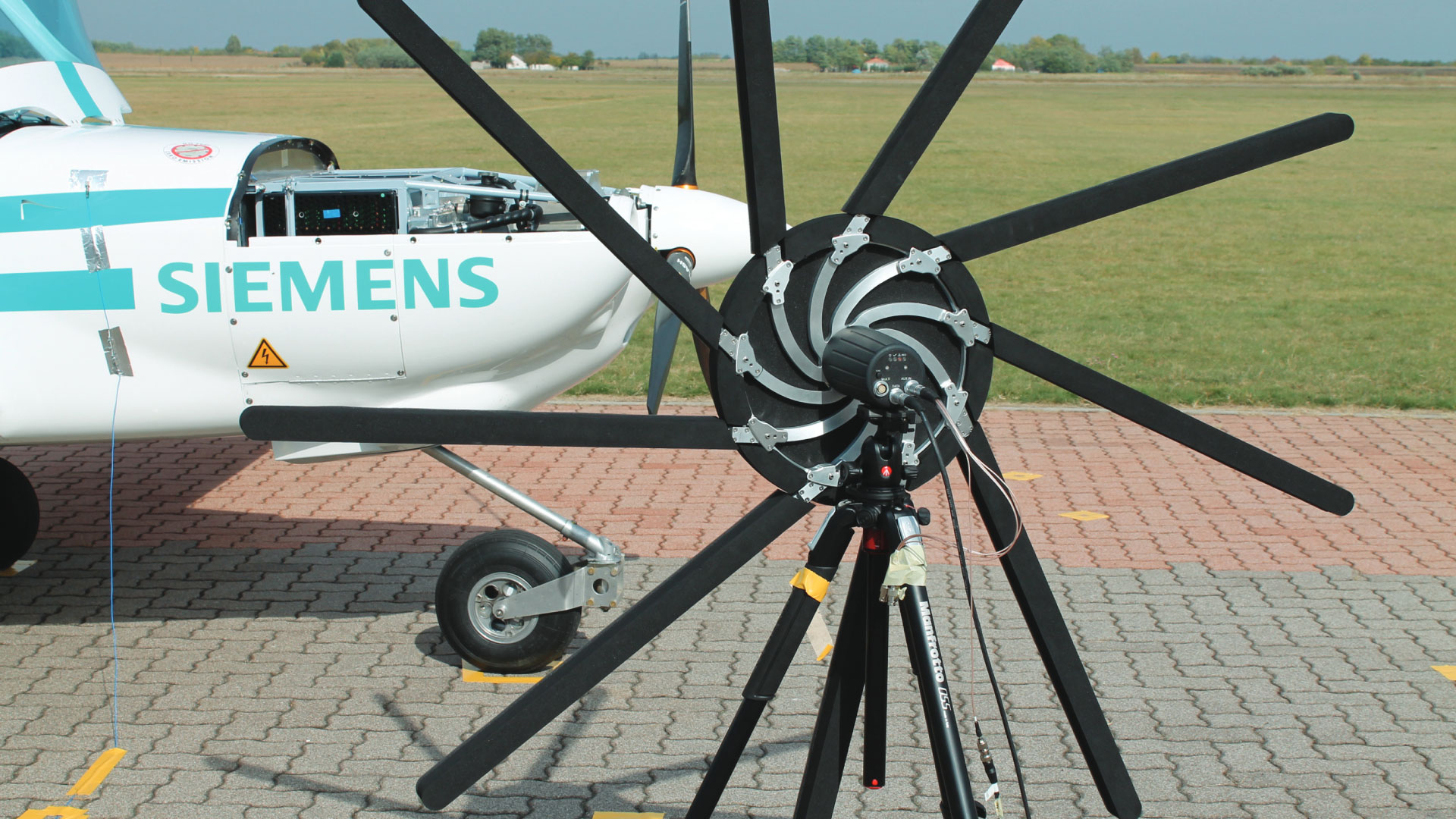 Aircraft Noise Pollution | Noise Reduction | Siemens