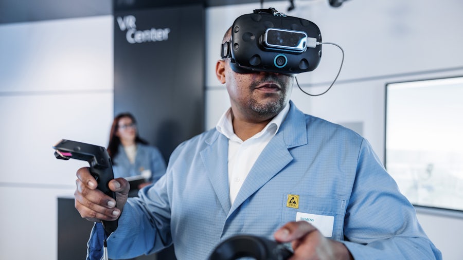 Immersive engineering introduction | Infographic | Siemens Software