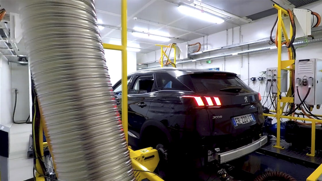 Benchmarking the energy efficiency of Hybrid and Electric Vehicles